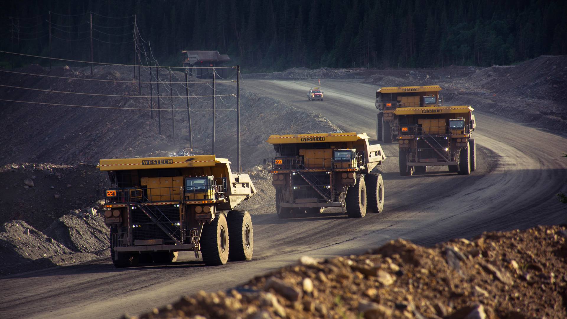The Naskapi Nation of Kawawachikamach and IOC sign the ᐊᑲᓇᐤ Agreement ...